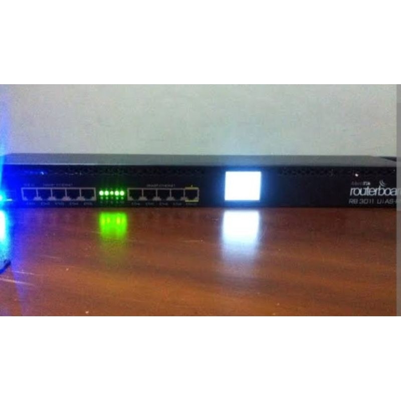 Jual Mikrotik RB 2011 UI AS RM Layar LCD | Shopee Indonesia