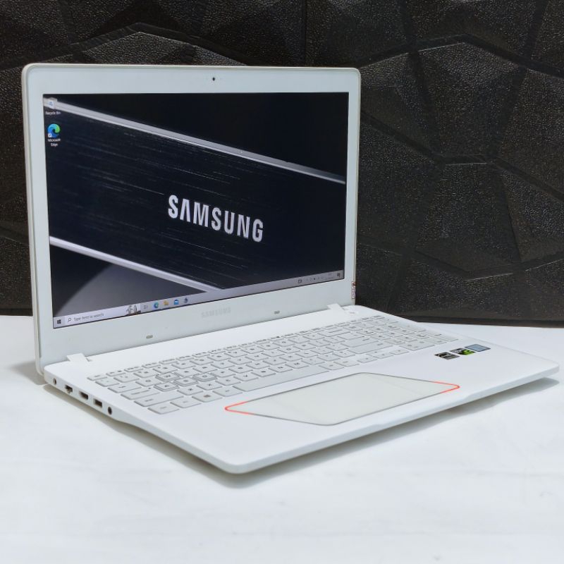 Jual laptop gaming samsung core i7 ram 16GB ssd 256GB gtx 1050 4gb ...