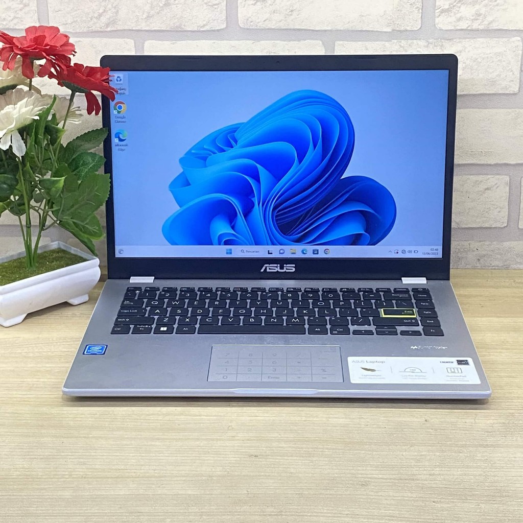 Jual ASUS E410MA N4020 SSD WHITE | Shopee Indonesia