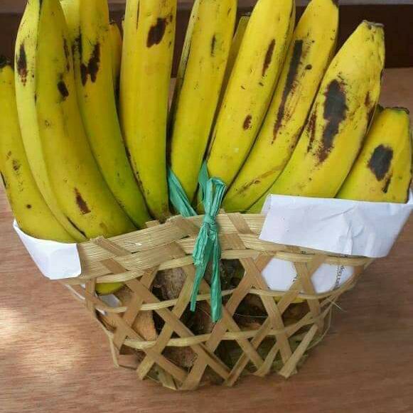 Jual Buah Pisang Ambon satu Keranjang, Buah Fresh Ready Stock Delivery ...
