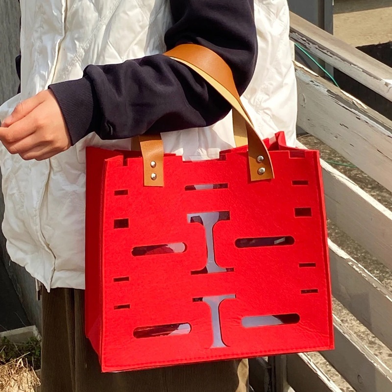 Jual Tas Jinjing Tote Bags Merah Laser Shopping | Shopee Indonesia