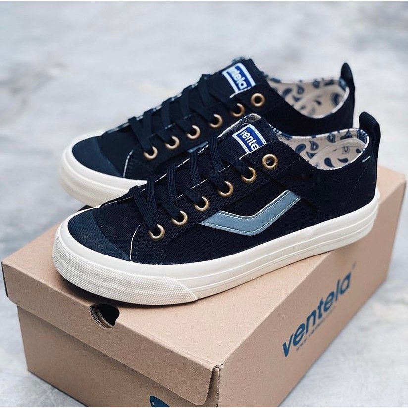 Jual Sepatu Ventela x rebon black natural low original | Shopee Indonesia