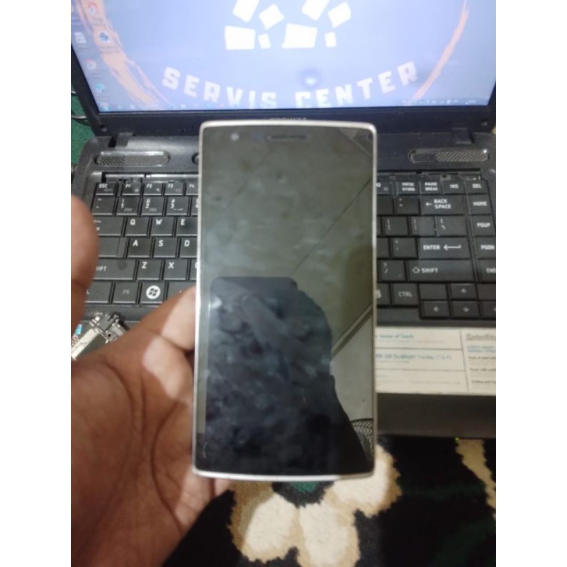 Jual lcd dan baterai oneplus A0001 Cyanogen ORI mulus | Shopee Indonesia
