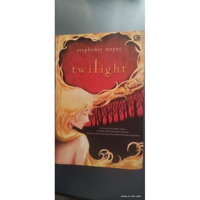 Jual Twilight novel seri lengkap preloved (stephanie meyer) | Shopee ...
