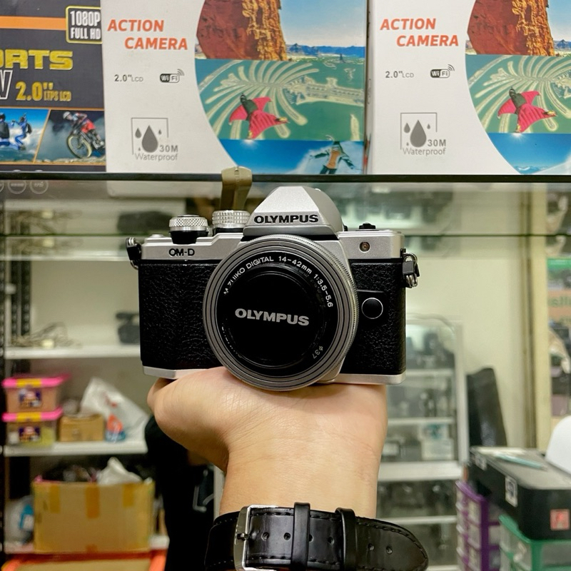 Jual Kamera mirrorless olympus omd em10 mark ii kit 1442mm | Shopee ...