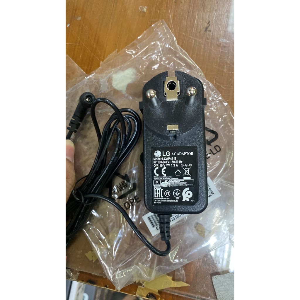 Jual MONITOR TV LG 19v 1.3a ADAPTOR | Shopee Indonesia