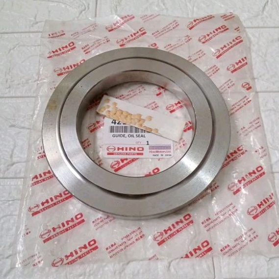 Jual Retainer oli seal roda belakang tengah Hino lohan FM260ti rumah ...