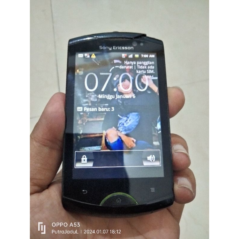Jual Sony Ericsson WT19 i LWW Nyala Normal Original Mulus Jadul Langka Unik Imut Speaker Bass ...