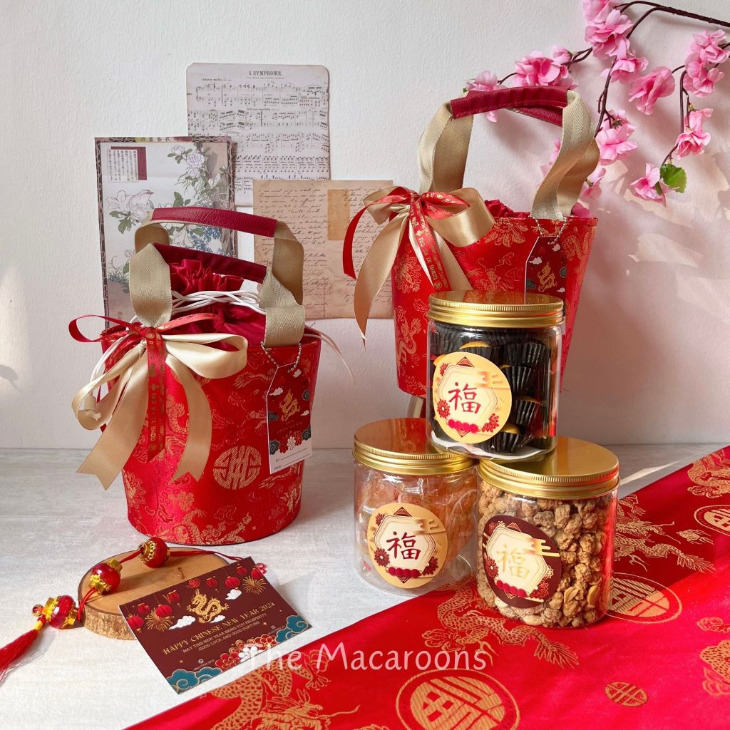 Jual Parsel Tas Cheongsam Imlek Lucu Unik Isi Kue dan Snack Imlek ...