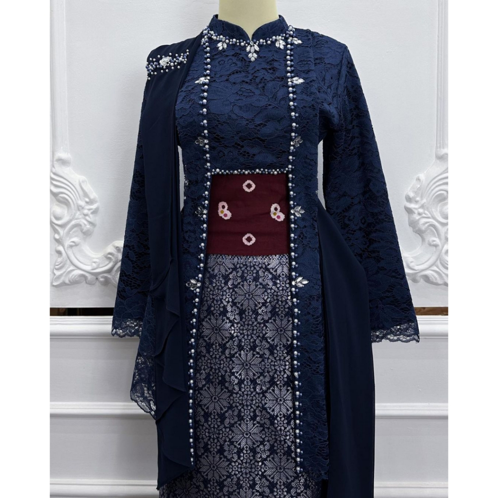 Jual Kebaya Kutu Baru Laksmi / Kebaya Wisuda / Kebaya Kutubaru Modern / Setelan Kebaya Pesta ...
