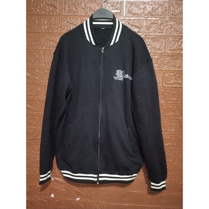 Jual JAKET VARSITY UNESCO | Shopee Indonesia