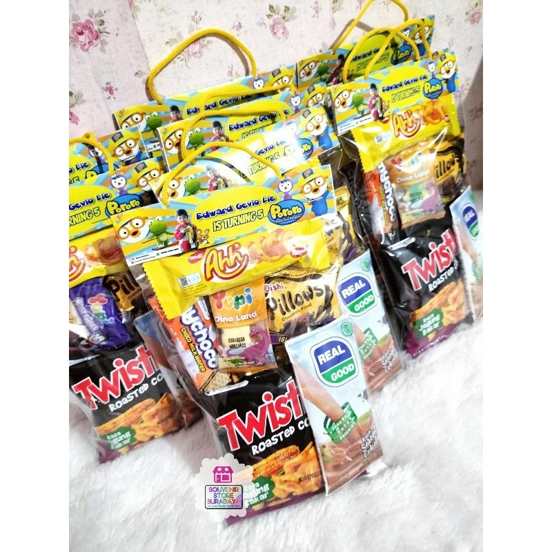 Jual Bingkisan Ulang Tahun / Mini snack custome label / Label ultah ...