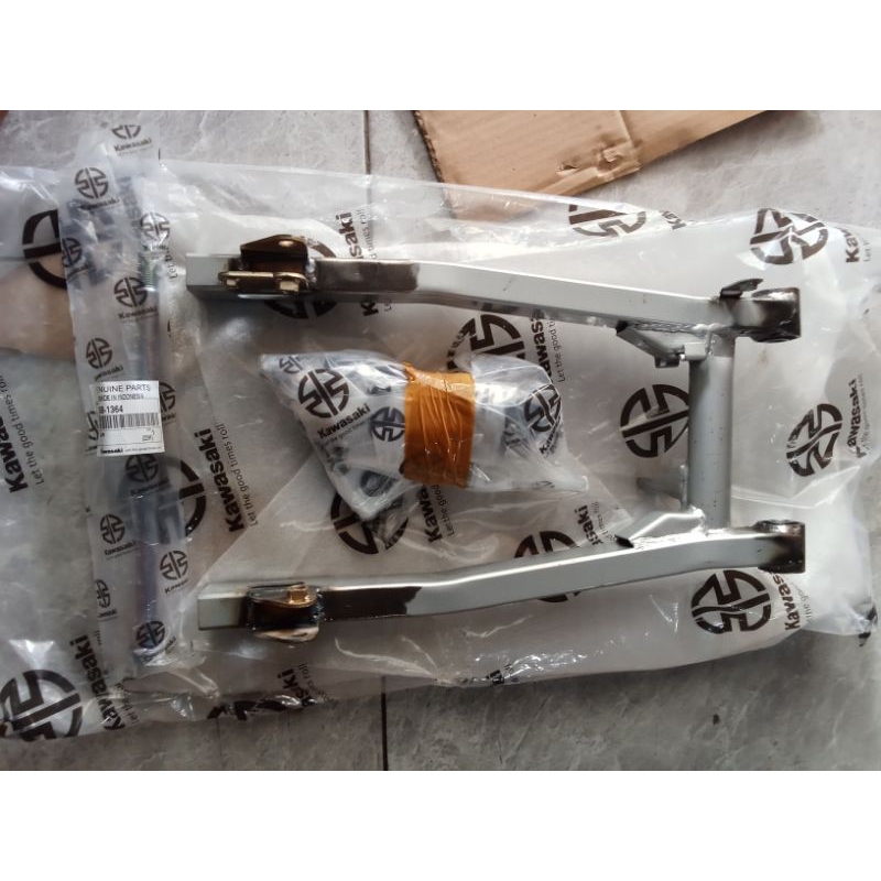 Jual SWINGARM AREM ARM Kaze KAZER PNP GL100 ORIGINAL BARU FULLSET ...
