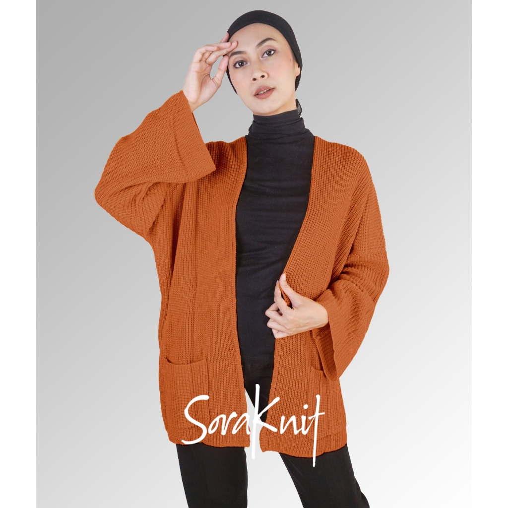 Jual Premium Sweater Cardigan Rajut Wanita Korea Oversize Knit wear Kardigan polos jumbo Dijamin ...