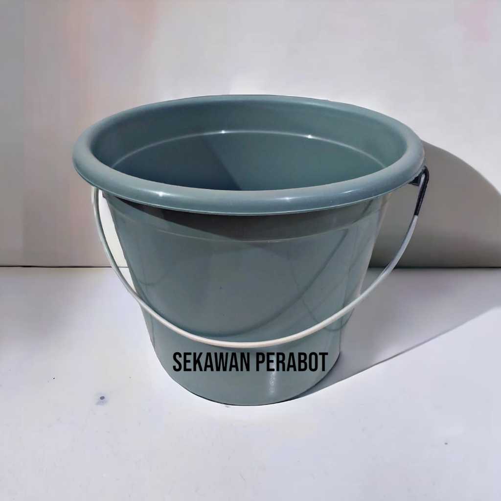 Jual TIMBA AIR ABU 4 GALON GAGANG KAWAT EMBER PLASTIK | Shopee Indonesia