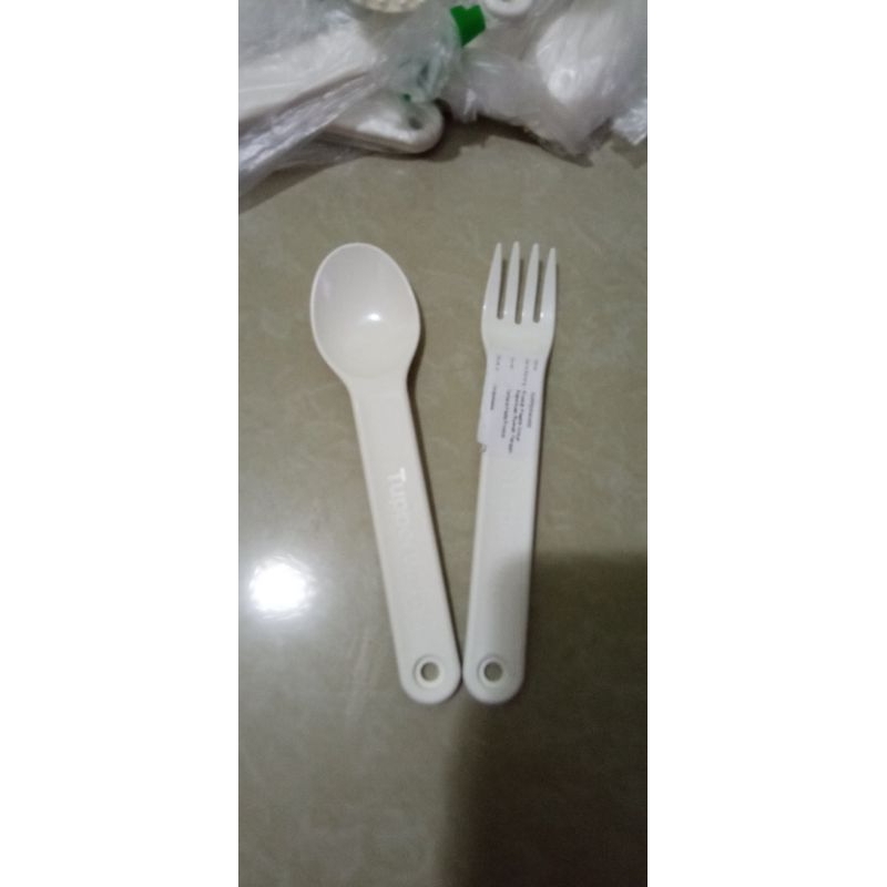Jual Tupperware sendok+garfu putih original | Shopee Indonesia