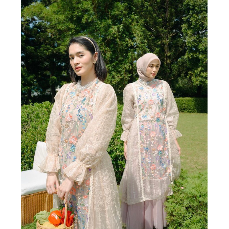 Jual SORAIA FLOWER MALAIKA ETHNIC 3D BOUQUET AVIAN VILLAGE RUMI BLACK ...
