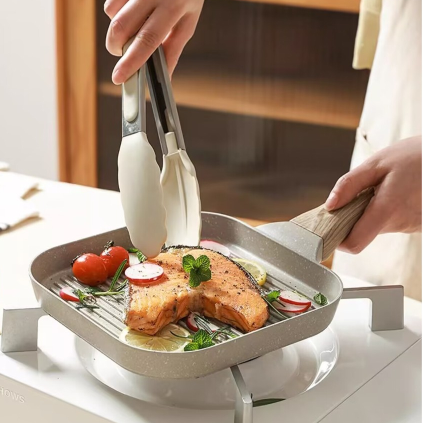 Jual OMELETTE FRYPAN GRILL PAN PANCI OMELET PANCI CETAKAN 3 HOLES 4 ...