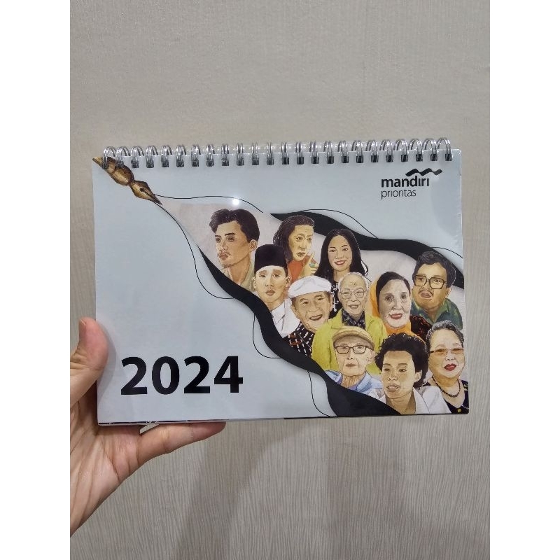 Jual Kalender meja bank mandiri prioritas 2024 duduk | Shopee Indonesia
