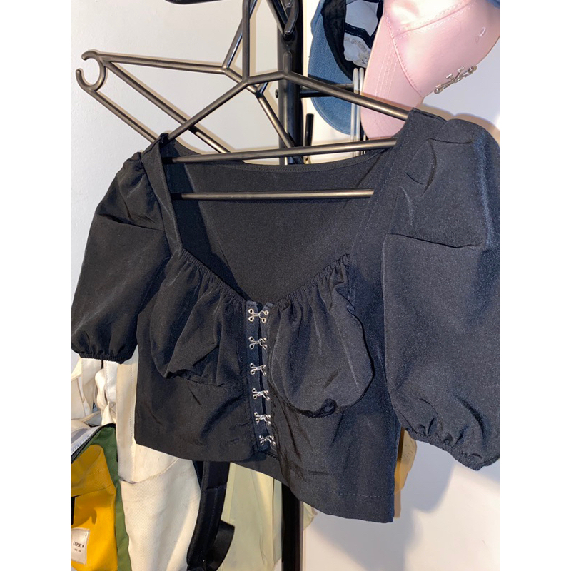 Jual TOP HITAM ( Preloved ) | Shopee Indonesia