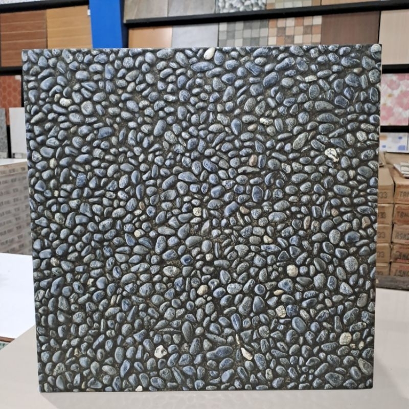 Jual Keramik Lantai Batu Sikat / Keramik Mulia Signature 40x40 ...