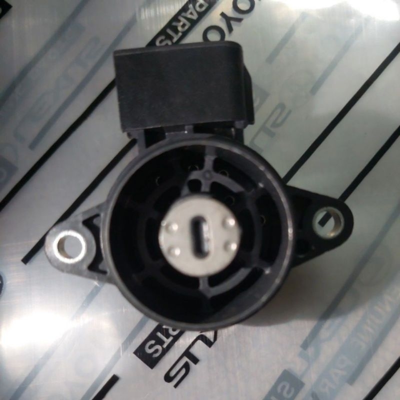 Jual Sensor TPS switch gas throttle body Toyota Innova - Fortuner Hilux ...