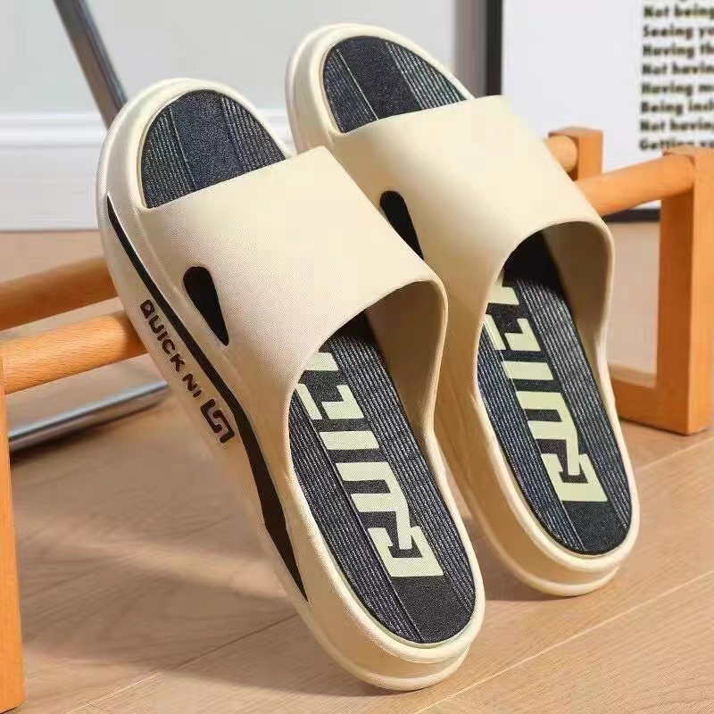 Jual Sandal Pria Modern Terbaru Sol Tebal Tahan Aus Tidak Licin Dipakai ...
