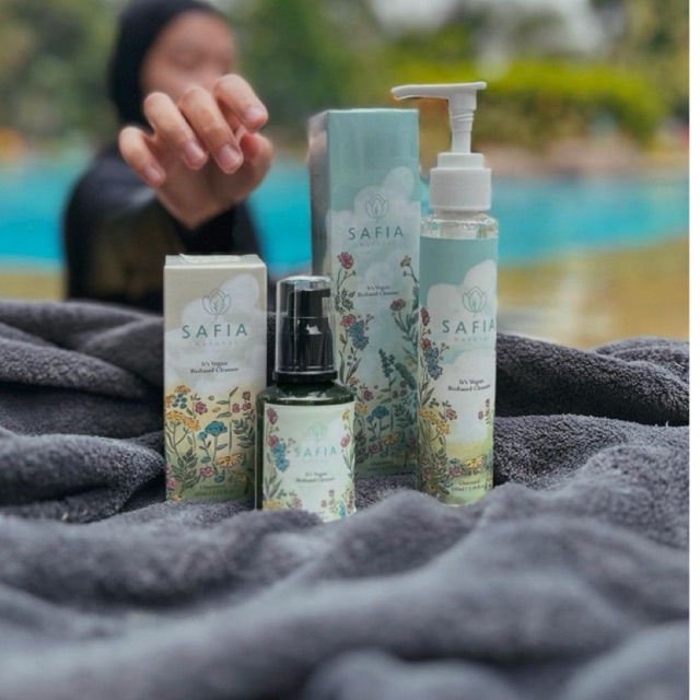 Jual [FREE GIFT] IT'S VEGAN BIOBASED CLEANSER SAFIA NATURAL | Shopee Indonesia
