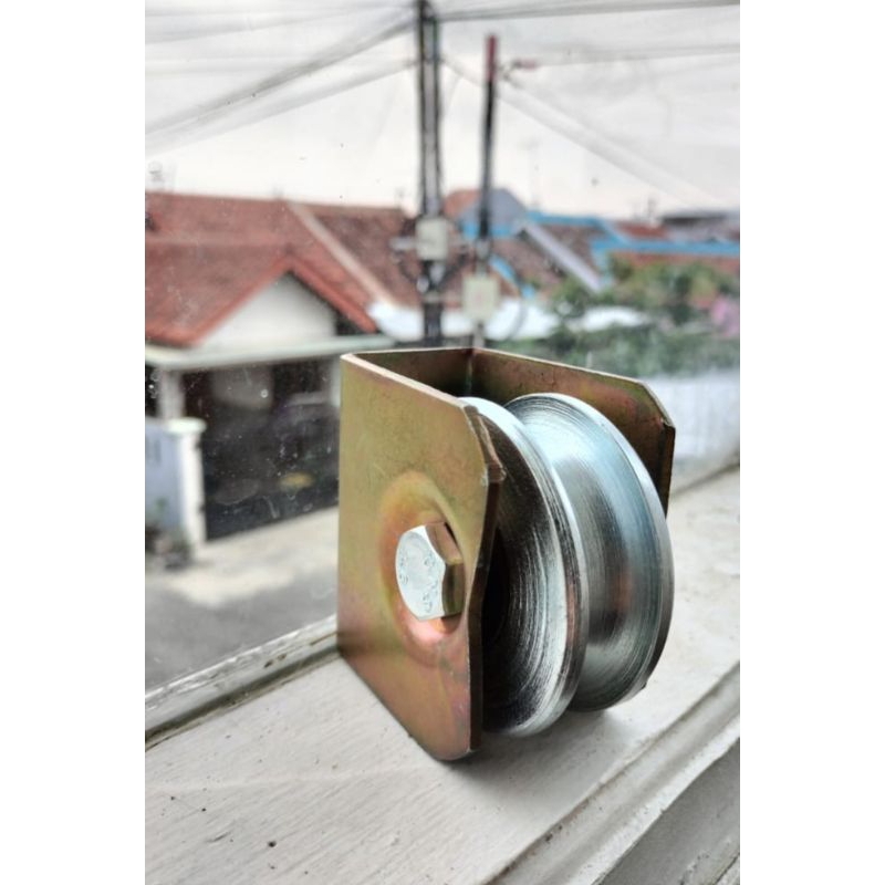 Jual Roda pagar besi (cor) ukuran 6 cm rel bulat | Shopee Indonesia