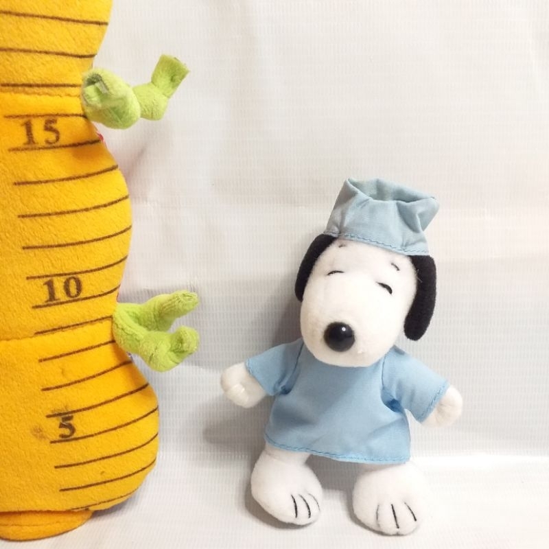 Jual BONEKA THE MANY LIFES OF SNOOPY "SURGEON" 26 OF 28 ORIGINAL ...