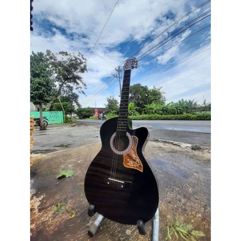 Jual Gitar akustik Yamaha Termurah gratis pickguard packing kayu ...