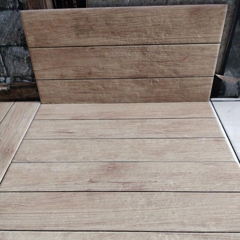 Jual keramik kayu asia gamma 20*40 kw 1 texture serat kayu | Shopee ...