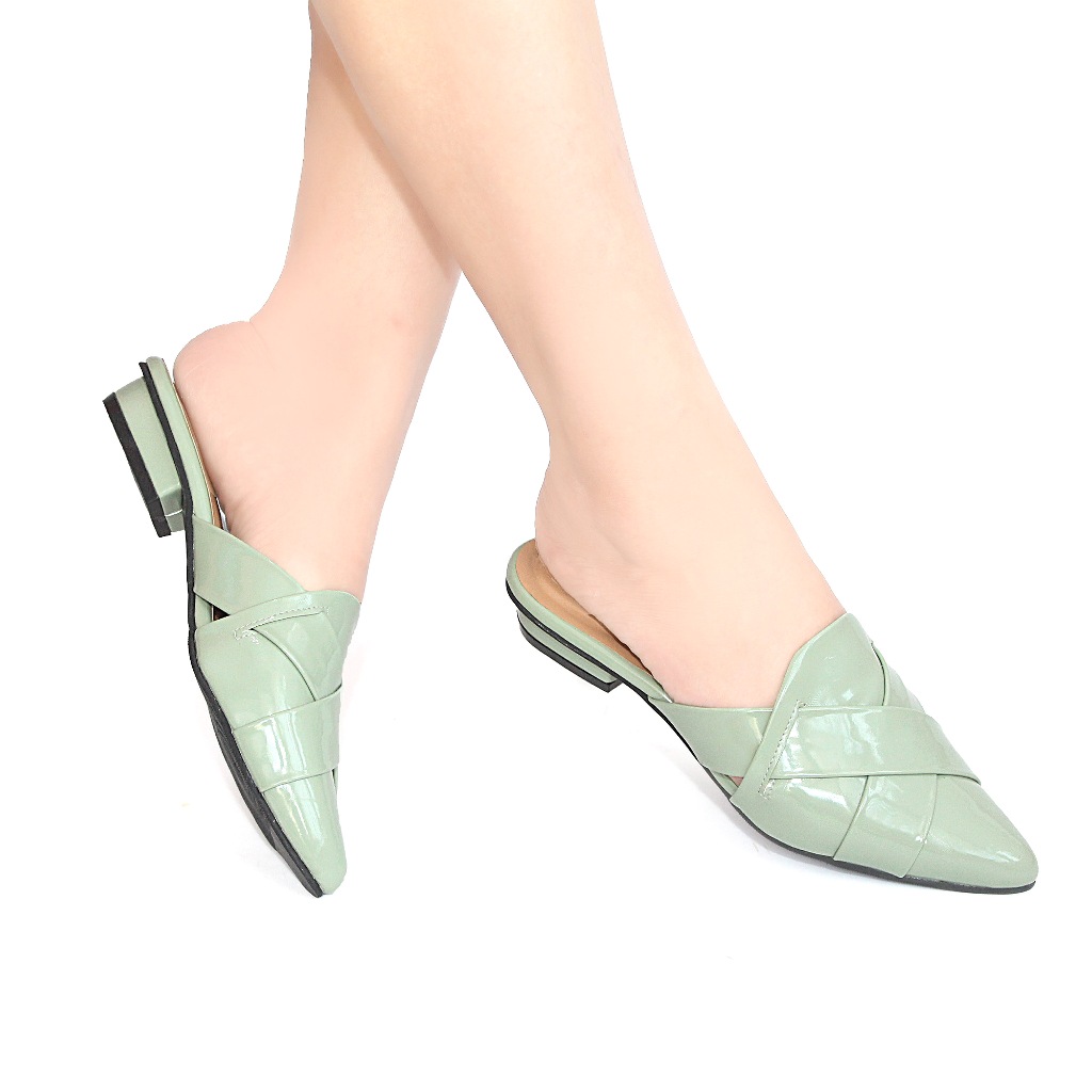 Jual Sendal Selop Wanita Kekinian Terbaru 2025 Sandal Bustong Slop ...