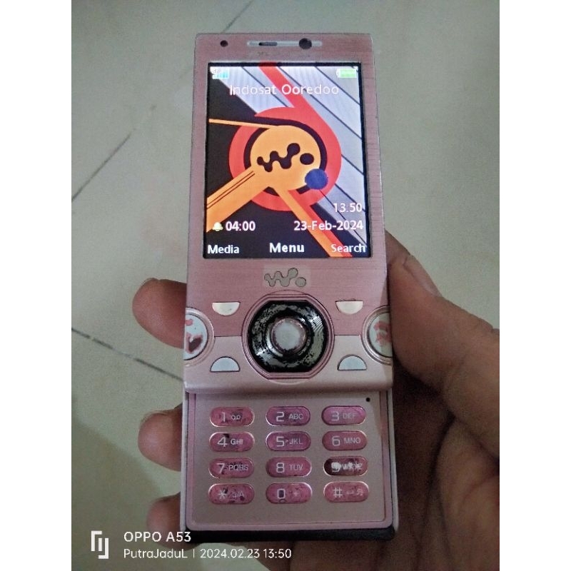 Jual Sony Ericsson W995 i Hikaru Pink Normal Original Mulus Jadul Langka Unik Imut Speaker Bass ...