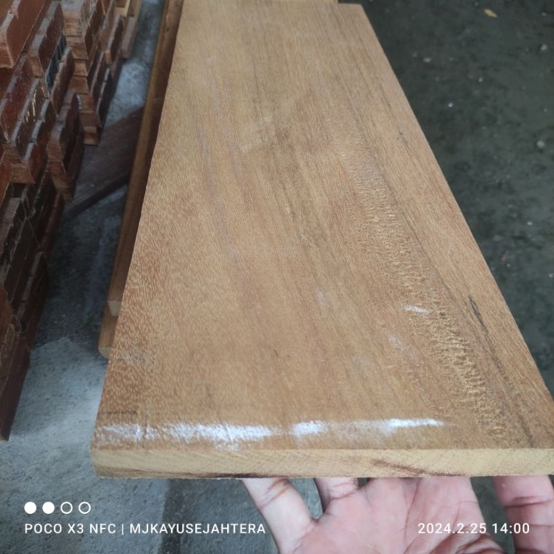 Jual PAPAN KAYU ULIN KALIMANTAN HALUS 2,1 x 18 x 400 cm | Shopee Indonesia