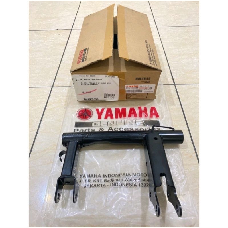 Jual BRACKET ENGINE MOUNTING NMAX OLD ORIGINALYAMAHA 2DP-F1400-00 ...