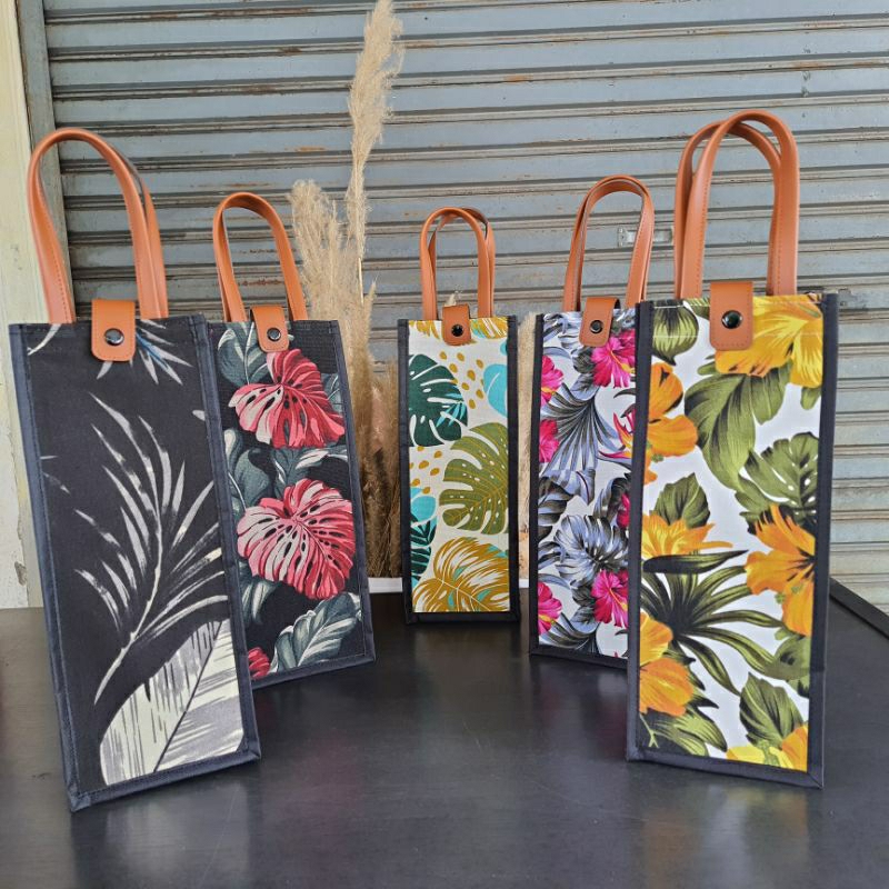 Jual Tas Botol Minum / Tumbler 1 liter Ukuran 10x10x30 cm | Shopee ...