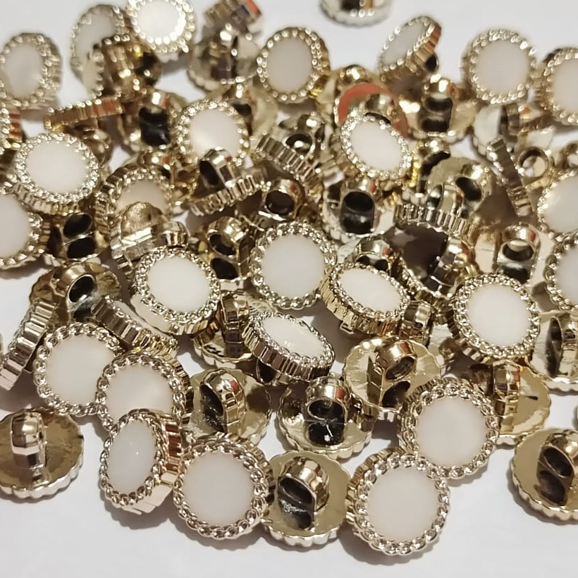 Jual kancing baju datar gerigi hitam dan putih diameter 11 mm isi 100 ...
