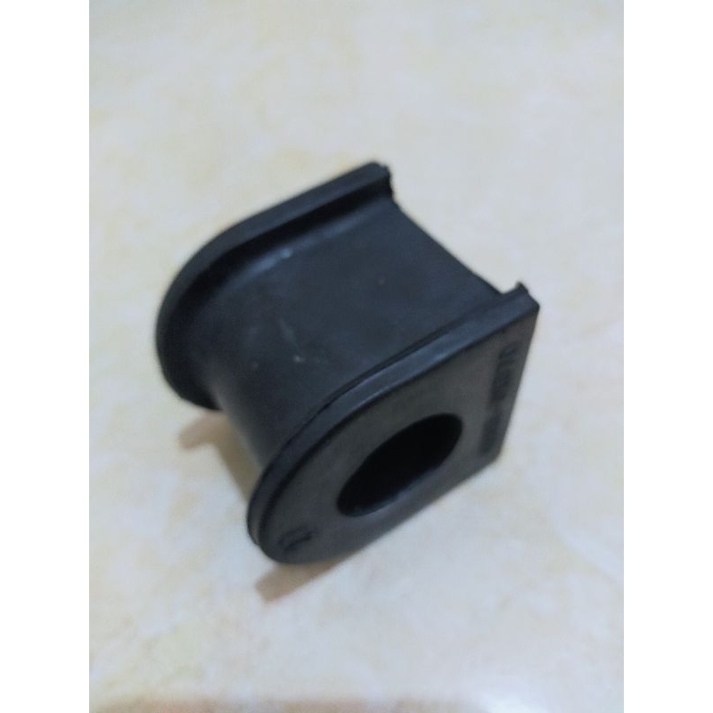 Jual Karet stabil Shaft/ stabil roti depan Toyota Hilux Vigo/ Fortuner ...