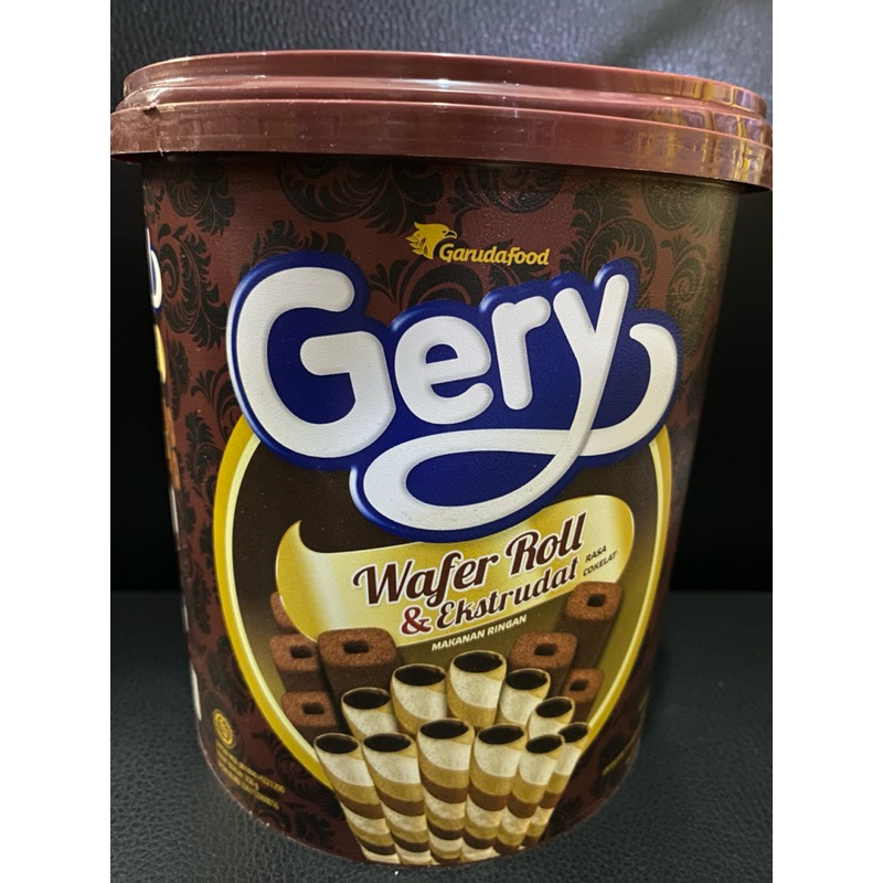 Jual Gery Wafer Roll chocolate 350g | Shopee Indonesia