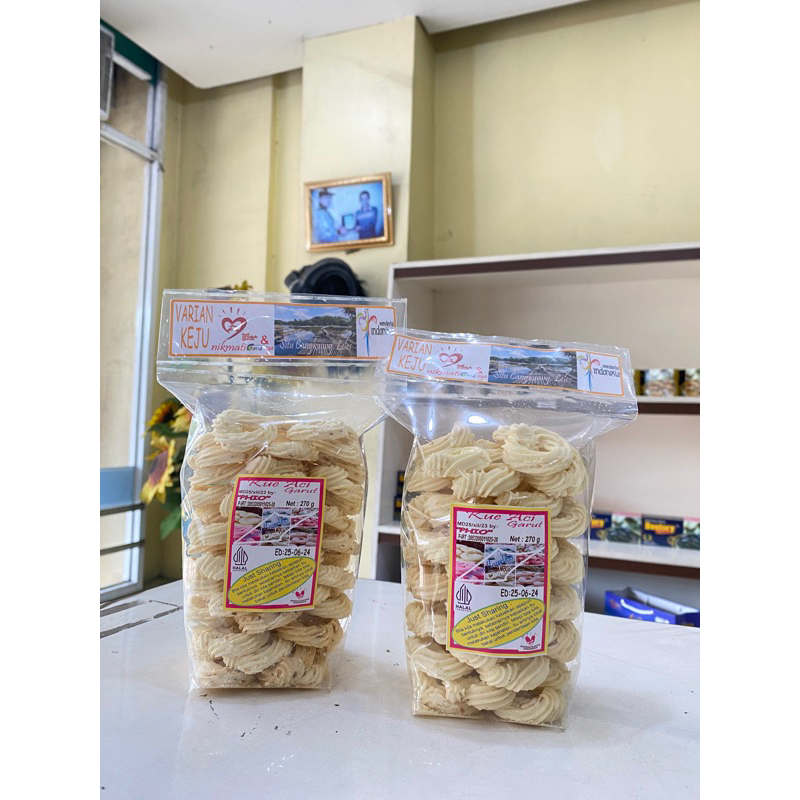 Jual KUE SAGU/ KUE ACI (RASA KEJU) | Shopee Indonesia
