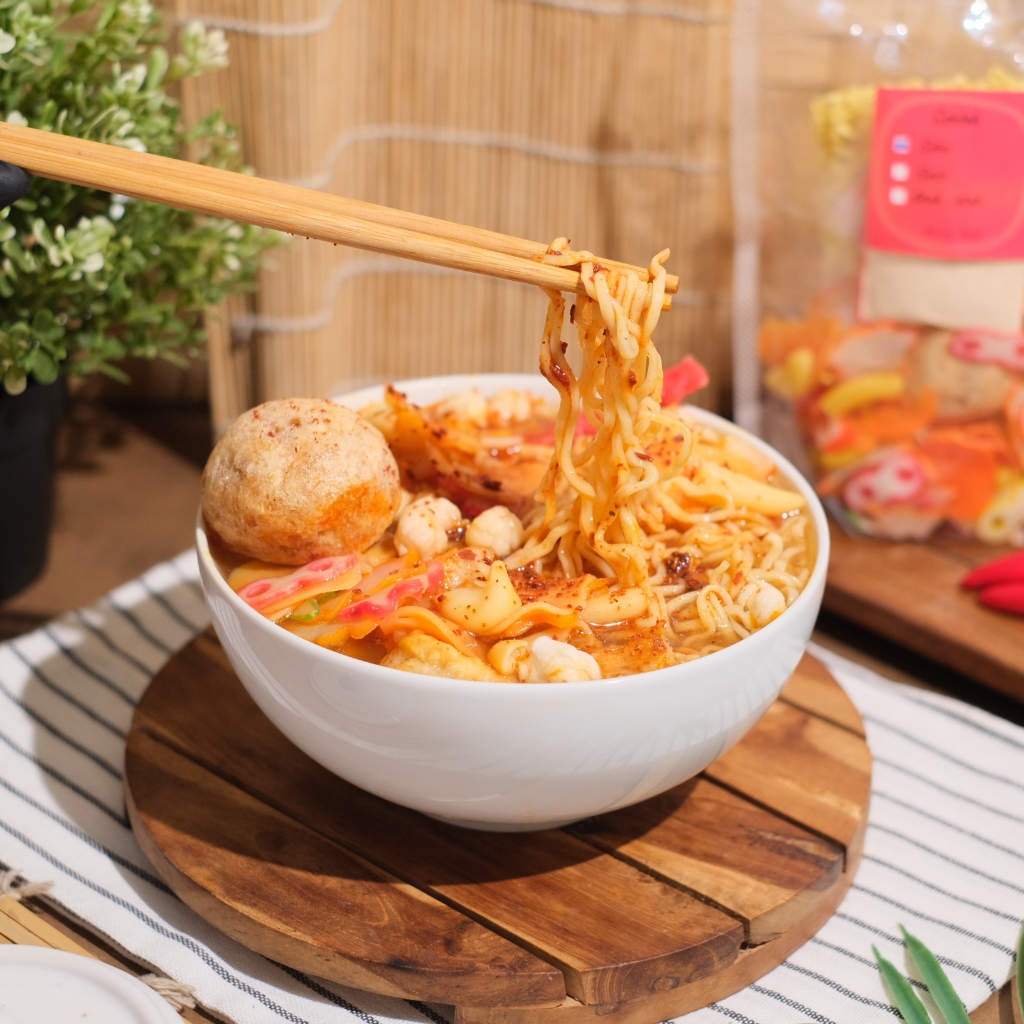 Jual Seblak Instan Jeletot Segeeeer pedas Gurih Spicyyy Korea Khas ...