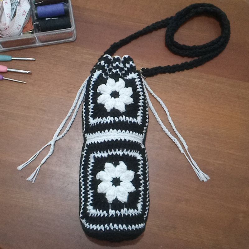 Jual Tas Botol minum rajut handmade/Bottle cover Crochet/Tumbler Cover ...