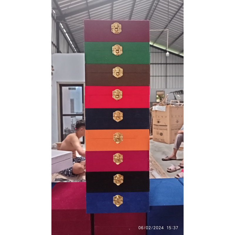 Jual Box Plakat Box Bludru Box Beludru Custom Warna Kotak Perhiasan ...