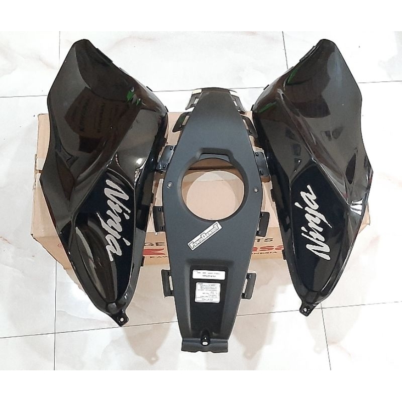 Jual COVER KONDOM TANGKI TENGKI NINJA RR NEW ORIGINAL ORANGE 34J HITAM ...