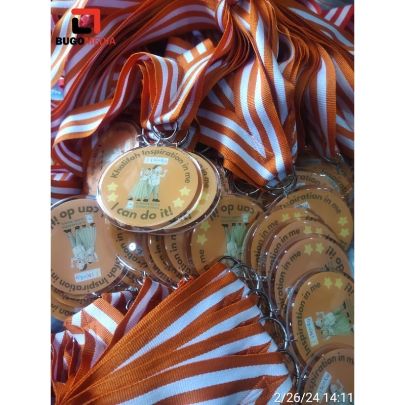 Jual MEDALI AKRILIK BULAT RESIN 1 SISI+TALI (CUSTOM) | Shopee Indonesia