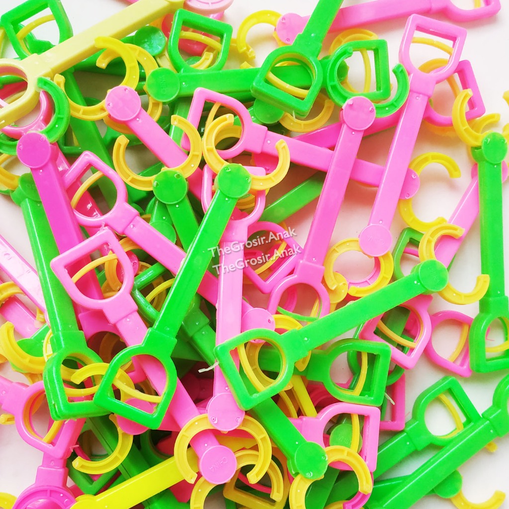 Jual TGA MURAH!!! Mainan Capit Plastik Kecil | Shopee Indonesia