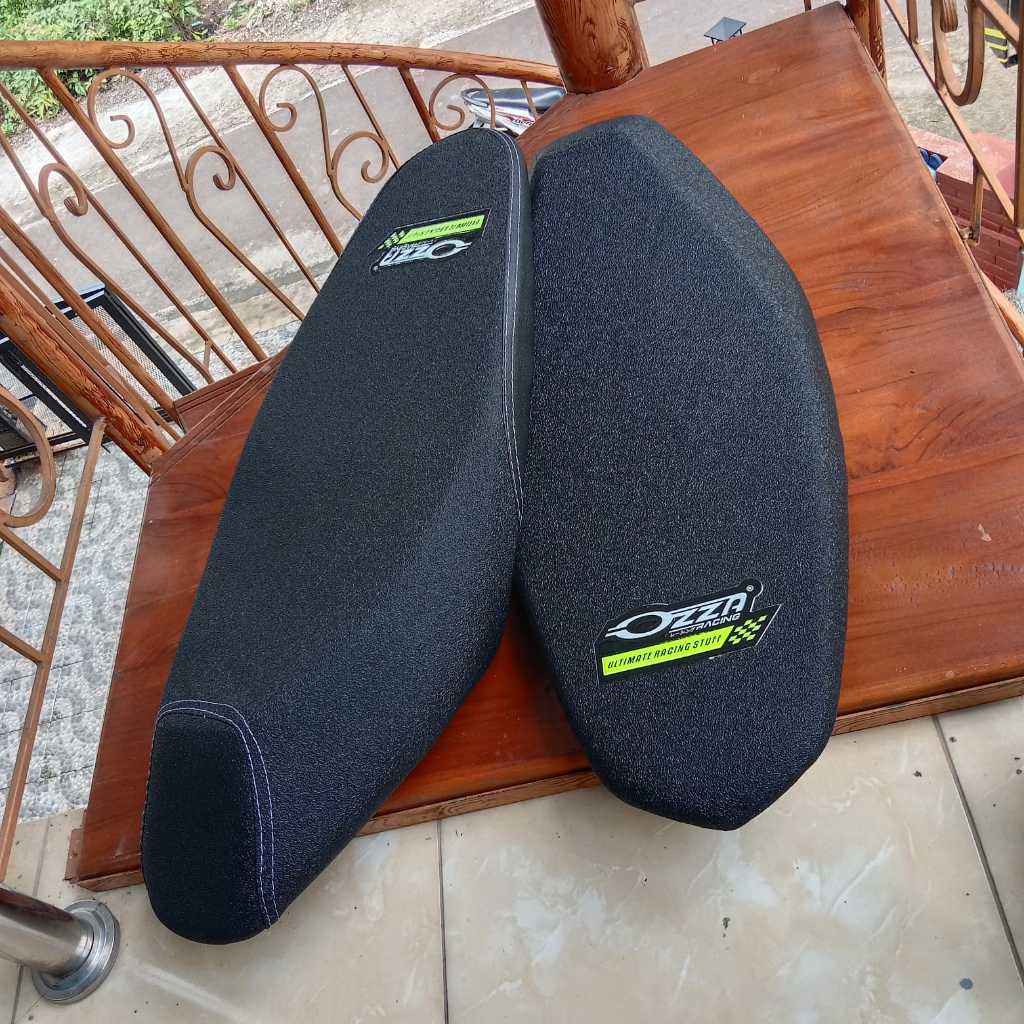 Jual Jok Motor Mio m3 model kulit road race anti slip , JOK MIO M3 OZZA ...