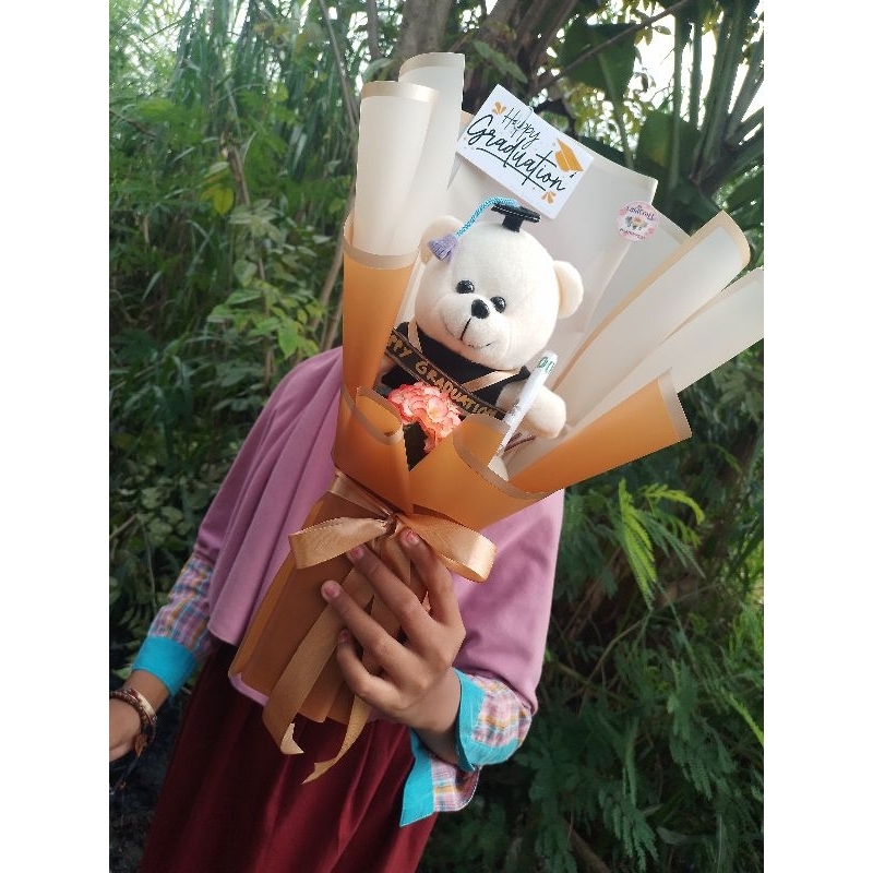 Jual Buket boneka wisuda 15cm Free selempang Happy Graduation/ Buket ...