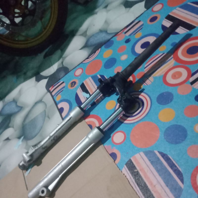 Jual shockbreaker shock sok depan full+segitiga Supra fit lama tromol original copotan | Shopee ...